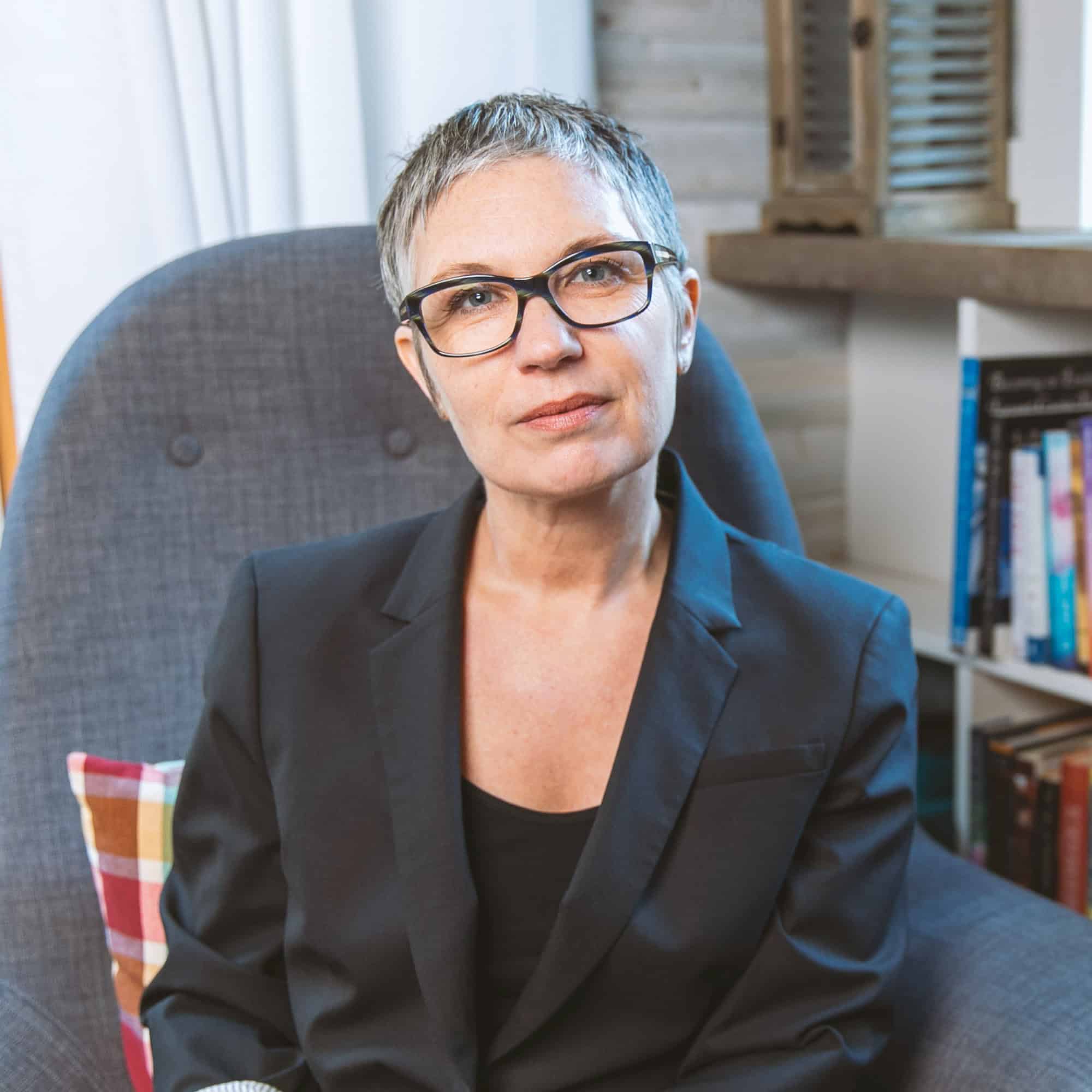 Sarah Atkinson, MA. - Sensorimotor Psychotherapy Institute