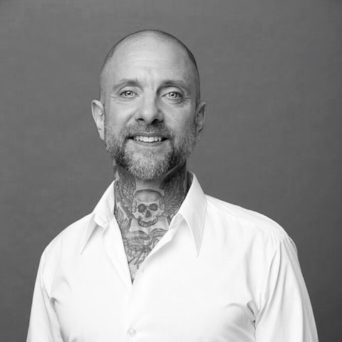 Jon Gee MUKCP, MBACP - Sensorimotor Psychotherapy Institute