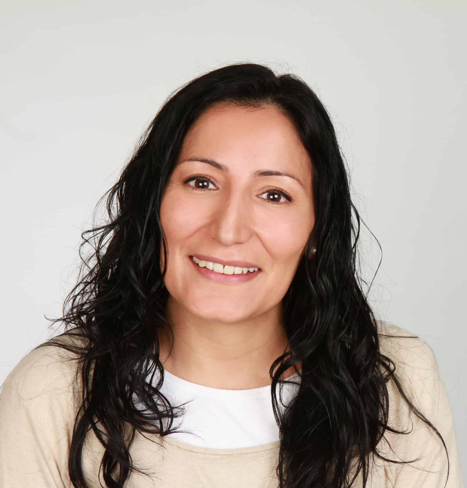 Laura López Galarza - Sensorimotor Psychotherapy Institute