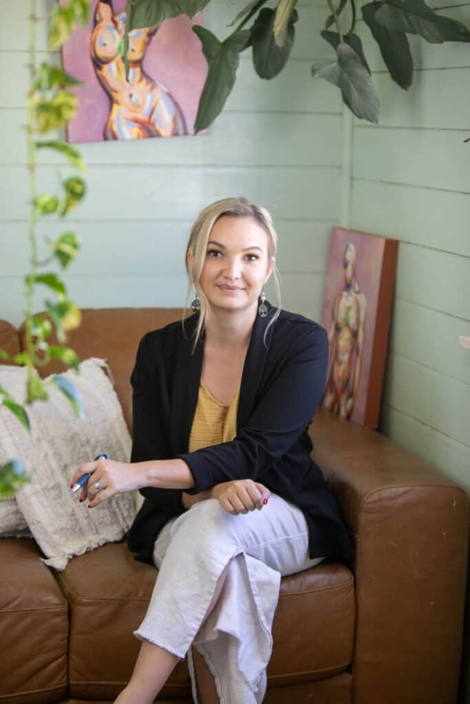 Dr Jessica Wade MD MMed (SRH) - Sensorimotor Psychotherapy Institute