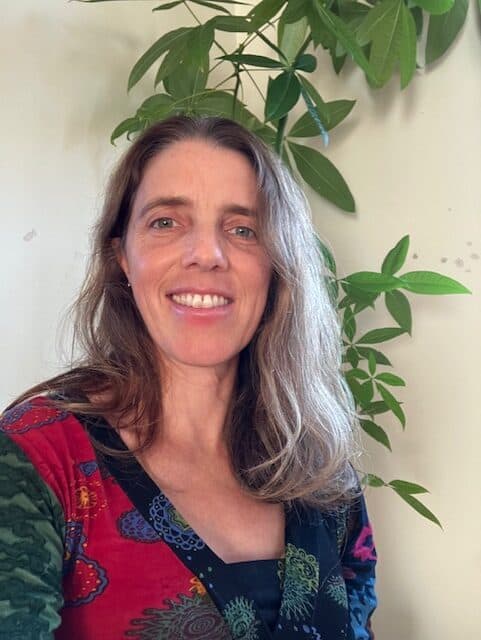 Sarah Thompson, MSW, RSW - Sensorimotor Psychotherapy Institute