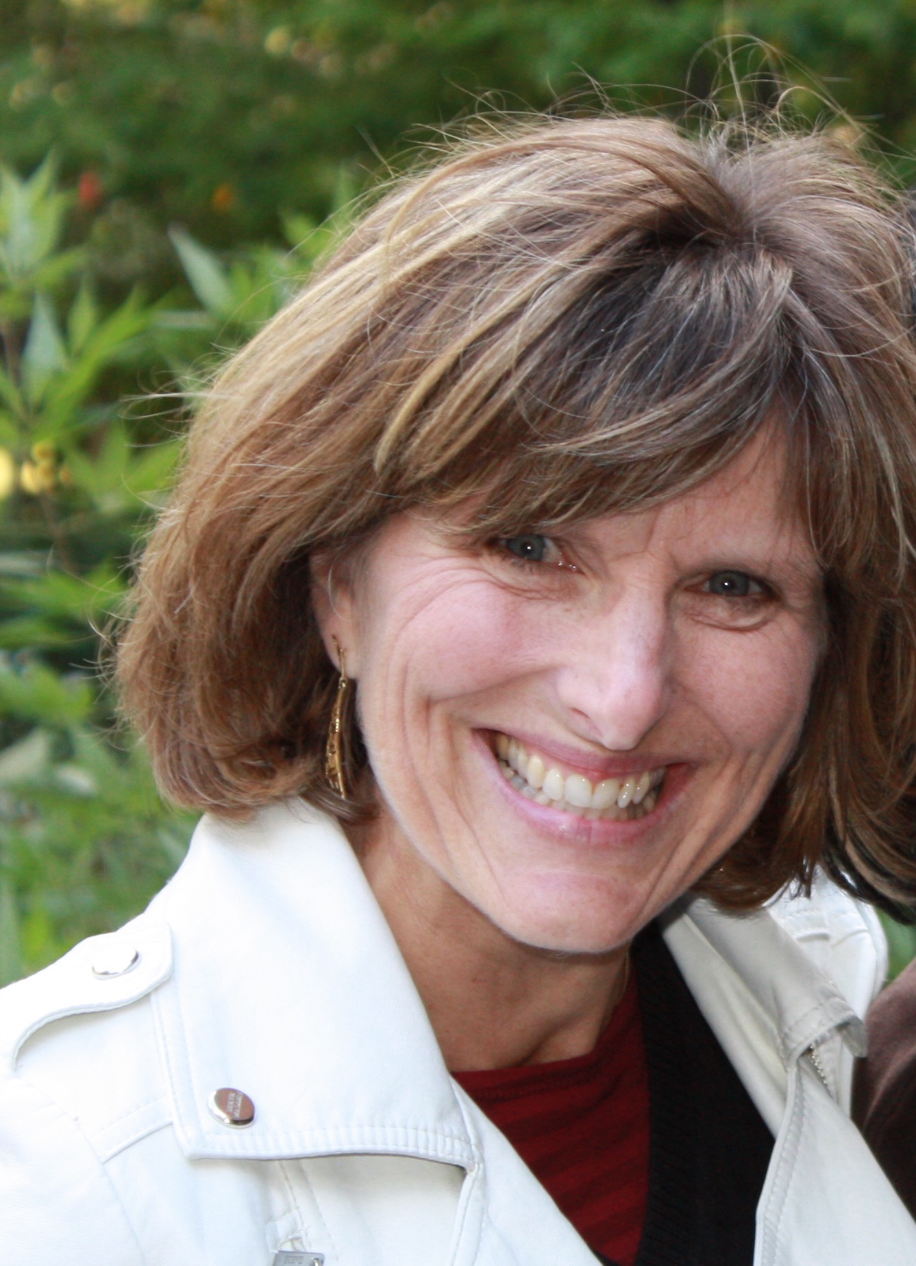 Jennifer Ratliff-Moss LMSW - Sensorimotor Psychotherapy Institute