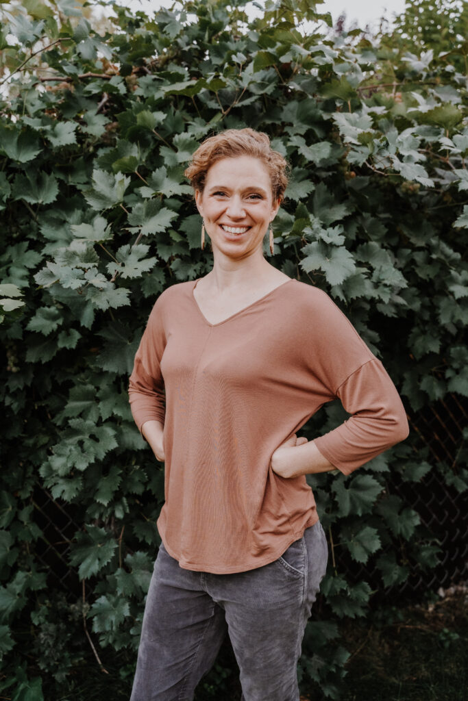 Martha Demos, LCSW - Sensorimotor Psychotherapy Institute
